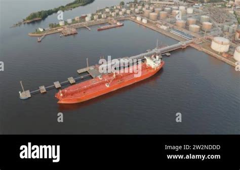 Oil Tanker Unloading Cargo Stock Videos Footage HD And 4K Video Clips Alamy