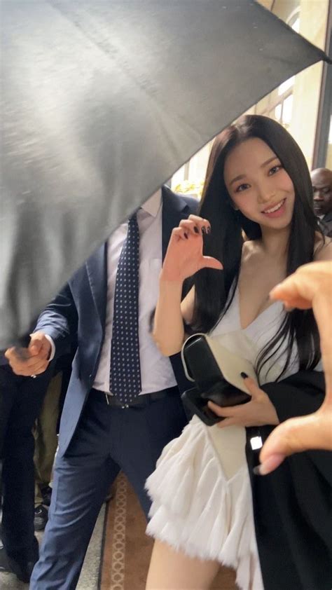 Karina Nl Ler Ba Ar L Kad Nlar Kad N