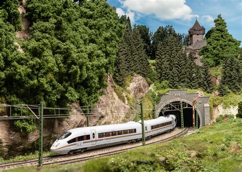 Ice 3 Powered Rail Car Train Class 403 Railbow Maerklin Us