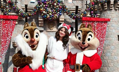 Selena G Mez Christmas Wallpapers Wallpaper Cave