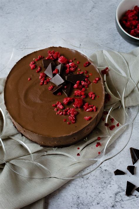 Сурова двойно шоколадова торта с малини Know How To Cook Receita