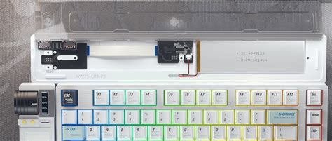 稚晖君瀚文键盘产品渲染 Behance