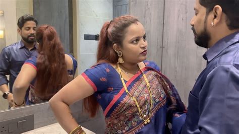 En Voyant La Femme Sexy Le Mari A Pris Congé Du Bureau Et Les Deux Ont