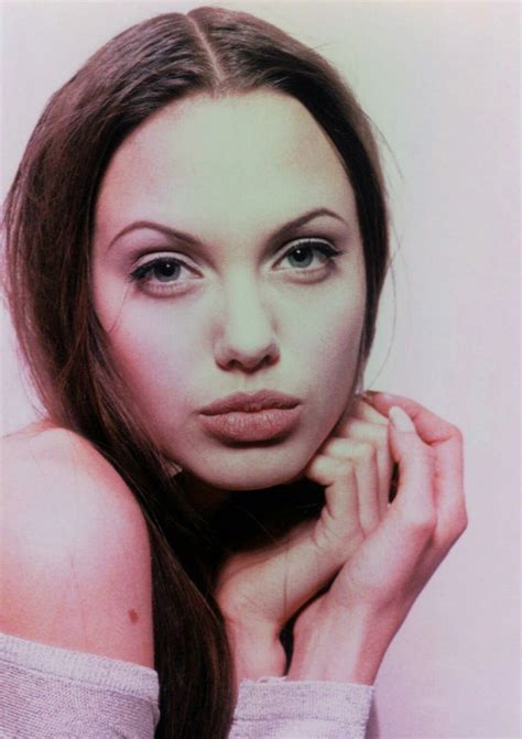 40 Amazing Photographs Of A Young Angelina Jolie In The 1990s Vintage