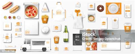 사실적인 패스트 푸드 모형 세트 레스토랑 또는 카페 메뉴의 최고 전망 패스트 푸드 템플릿 고립 된 햄버거 피자 팝콘 배달 트럭 맥주 종이 패키지 벡터 레스토랑에 대한 스톡
