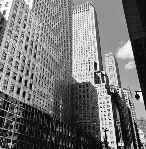Edificios De Manhattan En Blanco Y Negro Foto De Archivo Imagen De Edificios Negro 261983496