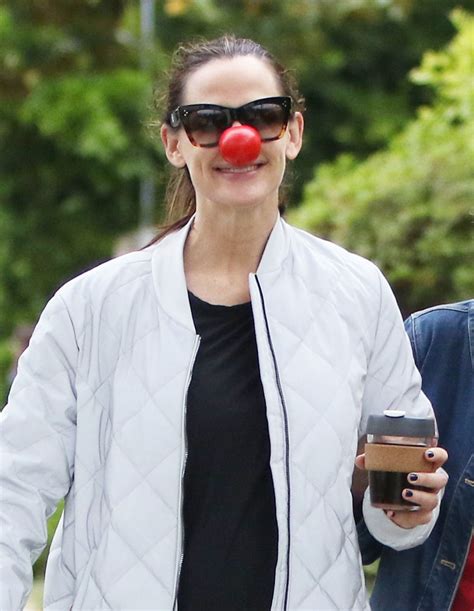 Jennifer Garner Out In Brentwood 05252017 Hawtcelebs