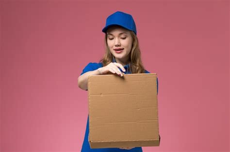 Girl Protecting Mailman Pictures Freepik