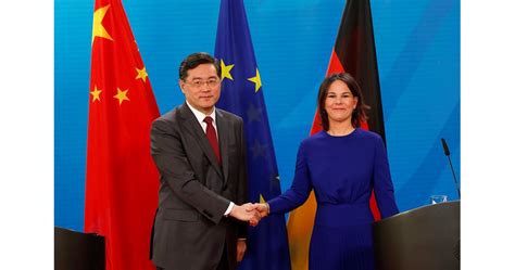 Външните министри на Китай и Германия обсъдиха двустранните отношения и конфликта в Украйна