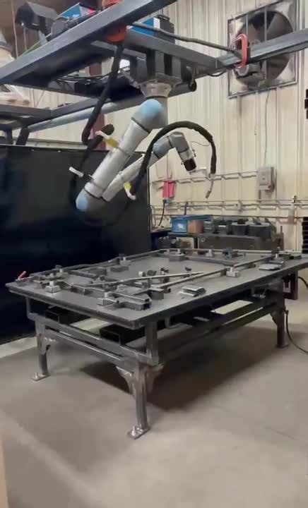 Universal Robots On Linkedin Cobots Vs Traditional Robots 17 Comments