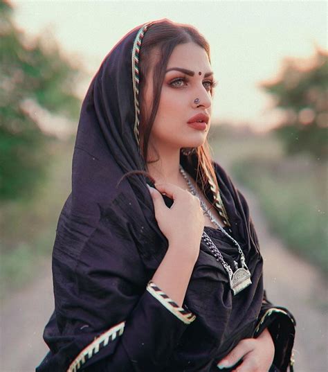 Pin De 😍 𝗩𝗶𝗿𝗽𝗮𝗹 𝗹𝗮𝗵𝗼𝗿𝗶𝘆 Em ♤°punjabi ° °girls°•¤