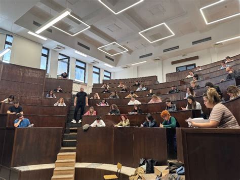 Со моите студенти ден за проверка на знаење Студенти на Медицински факултет на кои знаењето им