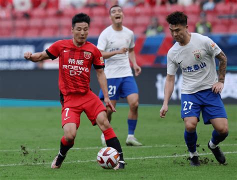 体坛午爆｜上海海港提前一轮中超夺冠，山东男篮迎新赛季首胜比赛泰山队中国女足