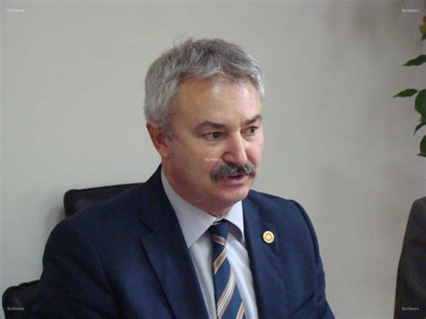 Кметът на Монтана връчи почетна значка на трима дейци