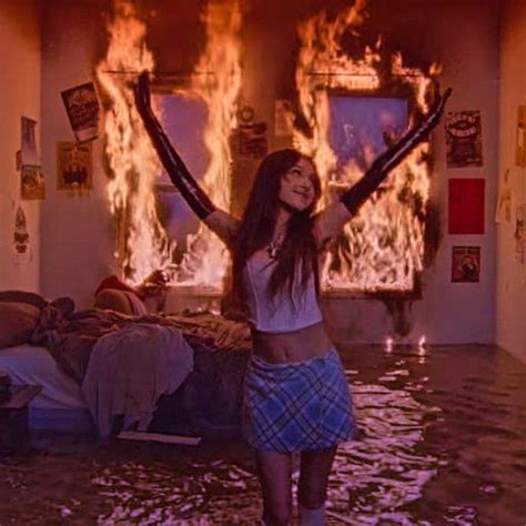 Pin By Denae On Spotify Playlist Cover Pics Music Cover Photos Playlist Covers Photos Cover