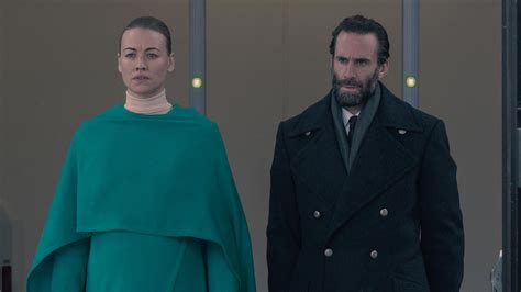 ‘the Handmaids Tale Season 4 Yvonne Strahovski Says Episode 10 Is
