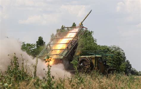 Минобороны РФ сообщило об 11 групповых ударах по объектам ВСУ за неделю