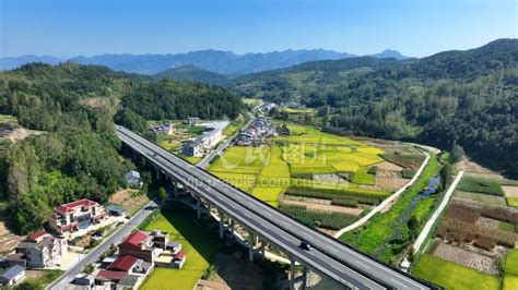 湖北房县：乡村蝶变“绿富美” 人民图片网