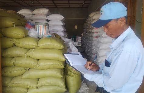 မြို့သစ်မြို့နယ်၌ ဆန်များဈေးနှုန်းမြှင့်တင်၍ ရောင်းချခြင်းမရှိ‌စေရေး ကွင်းဆင်းစစ်ဆေး