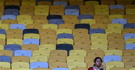 맨유 우~~ 동남아 팬들도 폭풍 야유→경기 안 보고 나간 팬도 있었다 김상식호에 0 1 충격패