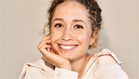 Læs Her Cecilie Uttrup Ludwig ”1 øjeblik Er Det Lykkeligste Jeg