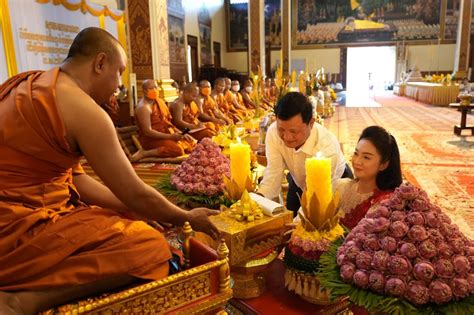 អ្នកឧកញ៉ា ទ្រី ភាព និងភរិយា ទទួលបានគោរមងារពីគណៈសង្ឃពុទ្ធសាសនាកម្ពុជា