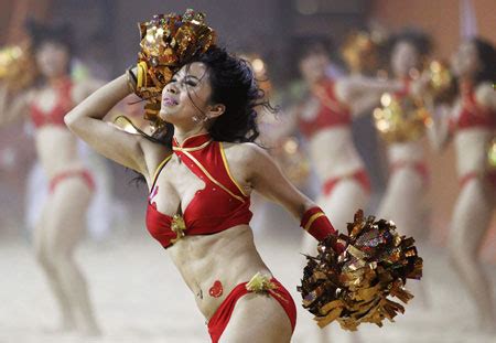 Basketball Fenomenal Player Bikini Clad Cheer Squads Add Spice To