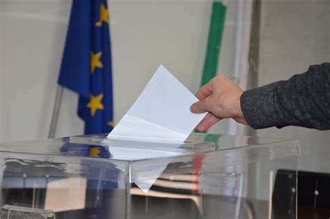 Определиха състава на секционните избирателни комисии в община Враца