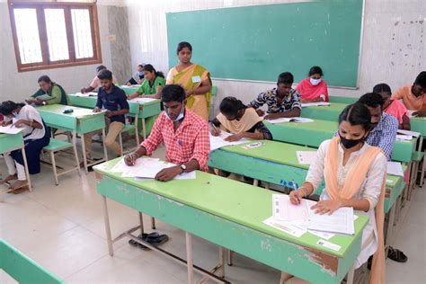 குரூப் 2 தேர்வு மதிய தேர்வு 230 மணிக்கு தொடங்கும் டிஎன்பிஎஸ்சி