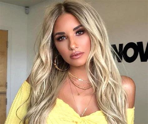 Sierra Skye Model Bio Wiki Boyfriend Age Height Weight Net