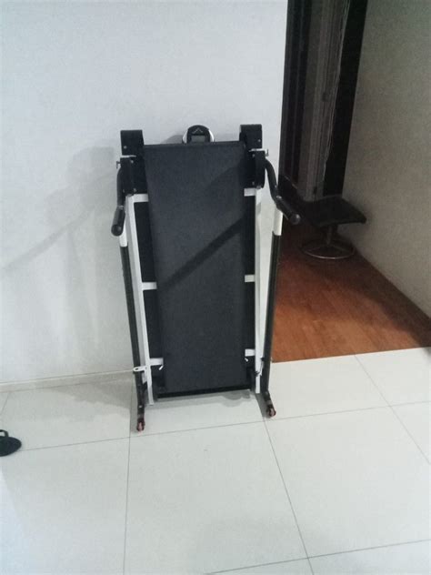 Manual Treadmill Sports Equipment Exercise Fitness Cardio Fitness Machines On Carousell