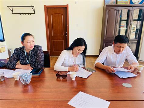 ЗӨВЛӨЛИЙН ХУРАЛ