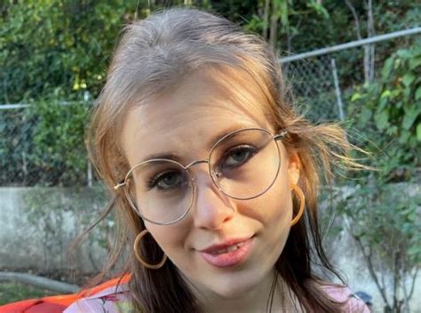 Fiona Sprouts Age Height Weight Career Net Worth And Family