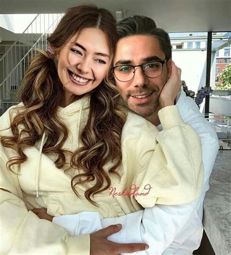 Pin By Basia M Z On Nesli Couple Photos Photo Couples