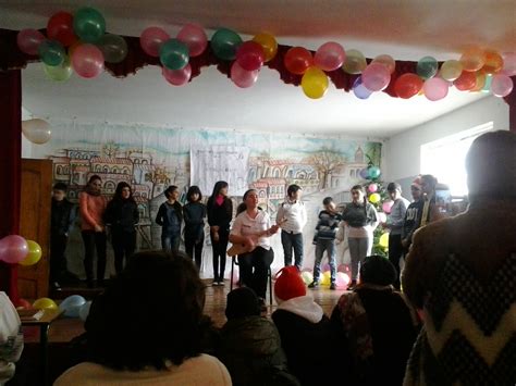 საახალწლო სიმღერები ლექსები სკეტჩები ჯგალის სკოლაში ახალი წლის მოსვლა აღნიშნეს ეტალონი