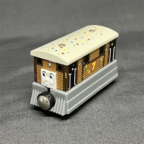 木製トーマス きかんしゃトーマス セレブレーション トビー Celebration Toby ラーニングカーブ 木製レールシリーズきかんしゃ