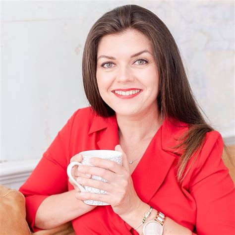 Иногда семья становится не про любовь а про выживание И тогда ребёнку достаётся очень тяжёлая