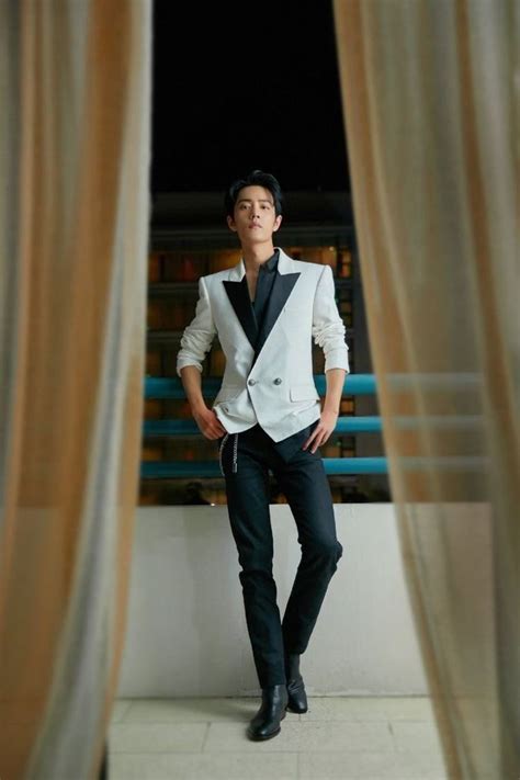 Xiao Zhan Pics Tr On Twitter Hombres Hermosos Actors Chicos Bonitos