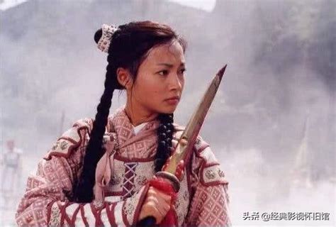 除了郭襄李綺紅的這兩個角色也很經典個個都是童年回憶 每日頭條