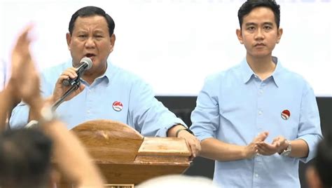 Makna Baju Biru Muda Yang Dikenakan Prabowo Gibran Herald Id