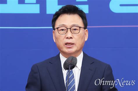 박광온 더불어민주당 원내대표가 11일 서울 여의도 국회 오마이포토
