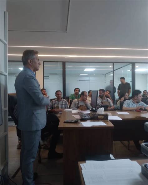 ‎مجید نوری خانقاه‎ ‎جلسه آموزشی و استارت قوی فروش محصولات سلولزی لیدی