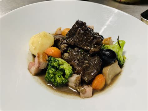 비프 스트로가노프