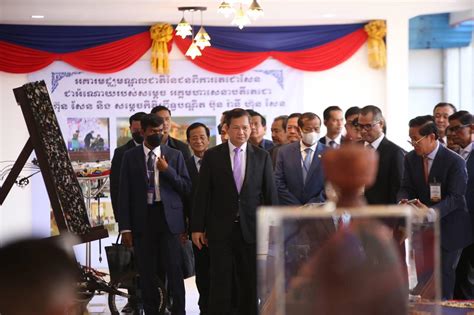 សម្តេចធិបតី ហ៊ុន ម៉ាណែត៖ រាជរដ្ឋាភិបាល