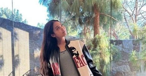 블랙핑크 제니 속옷같은 핫팬츠도 완벽 소화각선미가 장난 아니네