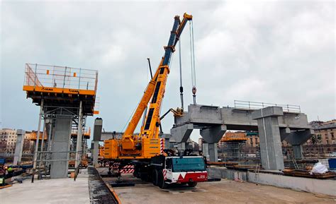 Las Grúas Móviles Liebherr Ltm 1350 6 1 Y Ltm 1400 7 1 Montan La