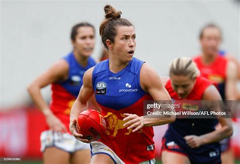 Ruby Svarc Of The Lions In Action During The 2022 Aflw Second News Photo Getty Images