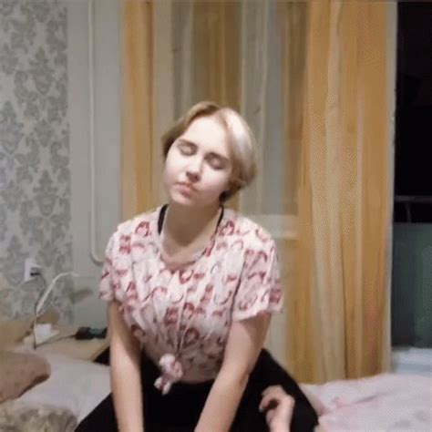 Provide Name Of This Model DollHole GrabFuck Karinaoblepihova NameThatPorn Com