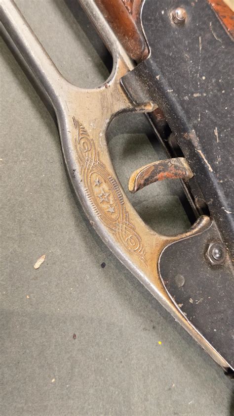 Lot 35425 A Collection Of Vintage Daisy And Other Bb Guns Including