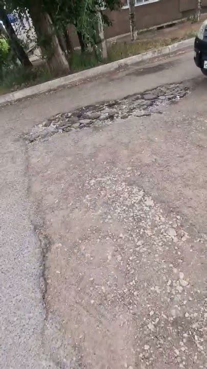 бабы за рулём чётко въезжают в цепь на парковке ну ниче ты смотри ка дтп2023 Youtube